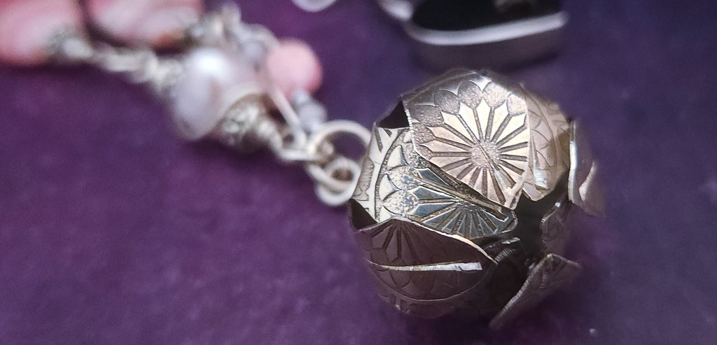 KITTEN BELLS – STUDIO NAVARRI